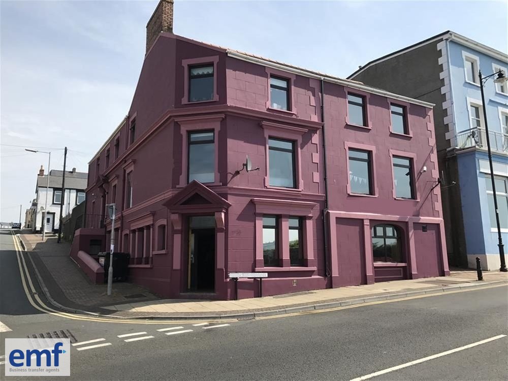 WATERFRONT PUB WITH LETTING ROOMS OR POSSIBLE CHANGE OF USE PROPERTY ...