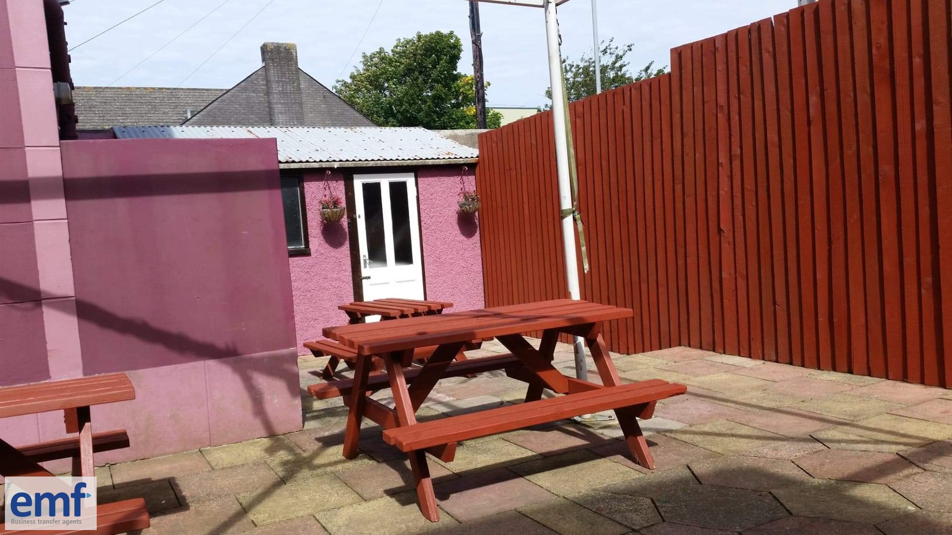 WATERFRONT PUB WITH LETTING ROOMS OR POSSIBLE CHANGE OF USE PROPERTY ...