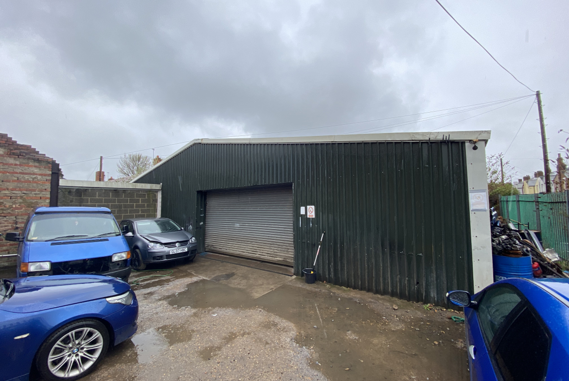 MOT, Service & Repair Garage (Freehold), Middlesbrough - Buy or Sell a ...