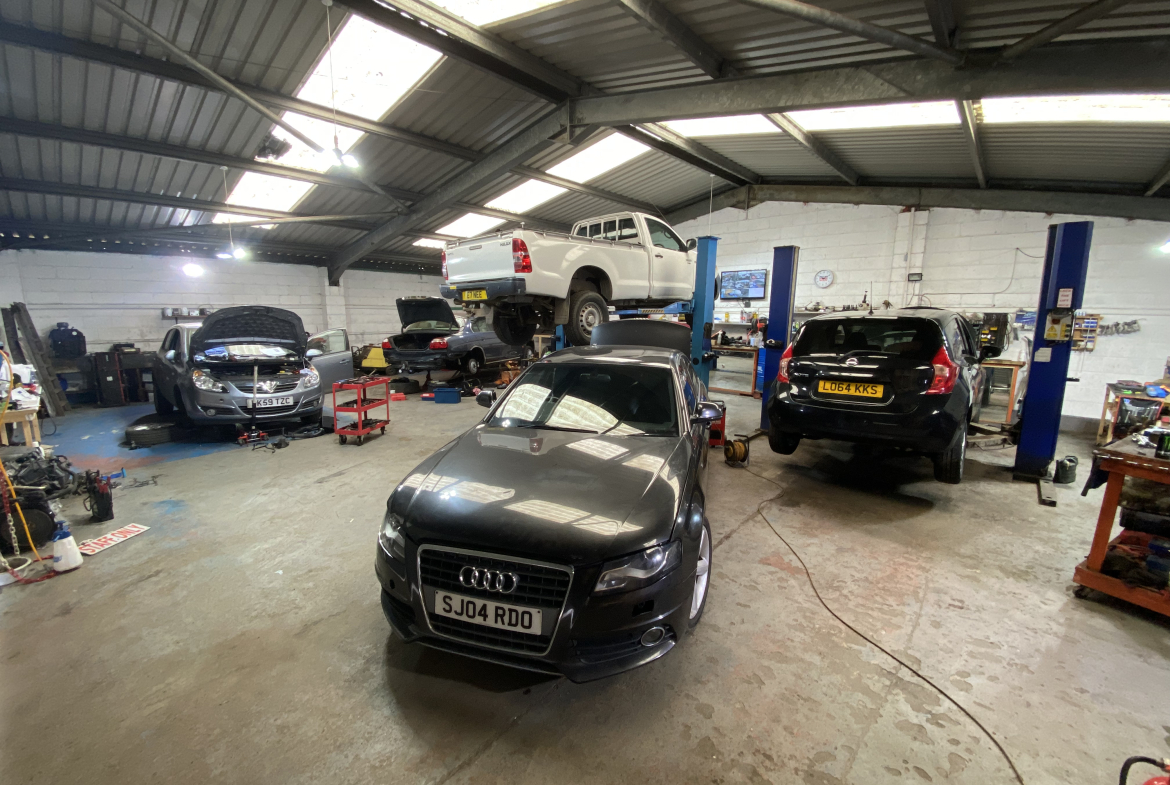 MOT, Service & Repair Garage (Freehold), Middlesbrough - Buy or Sell a ...