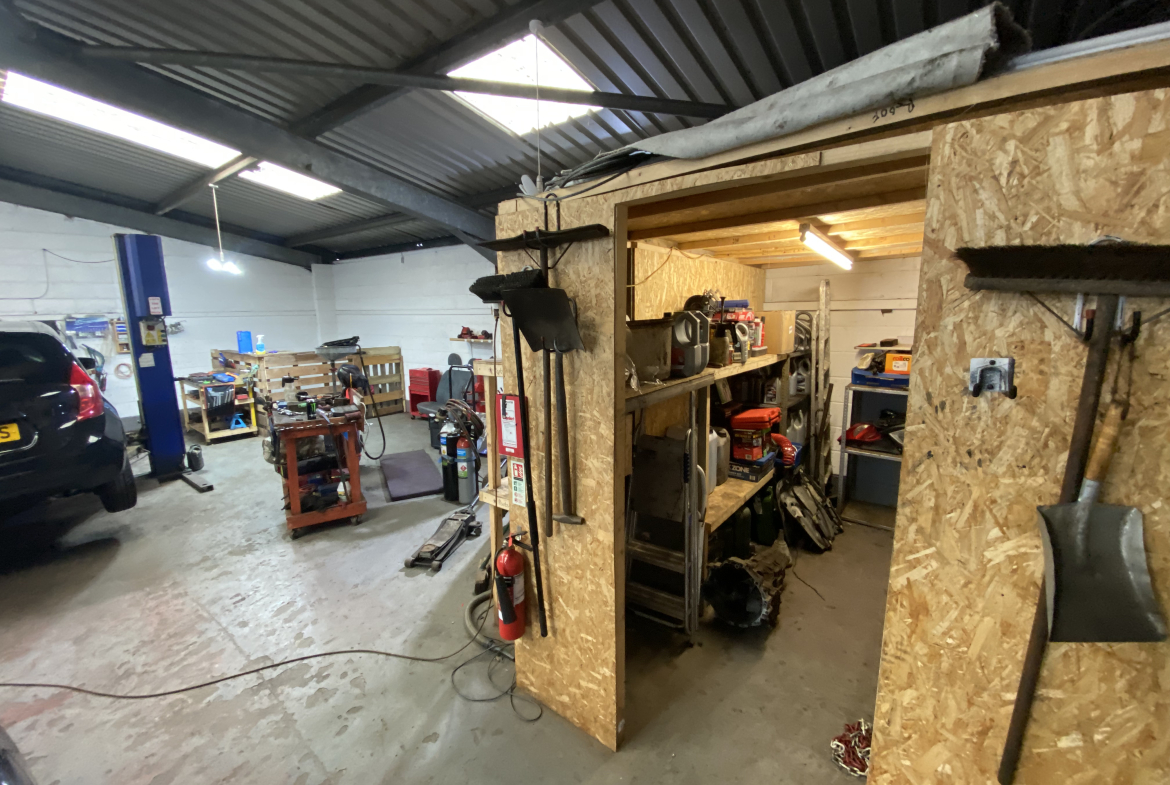 MOT, Service & Repair Garage (Freehold), Middlesbrough - Buy or Sell a ...