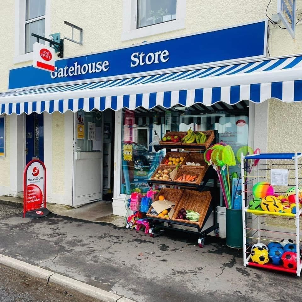 Traditional licensed convenience store and post office with owners flat ...