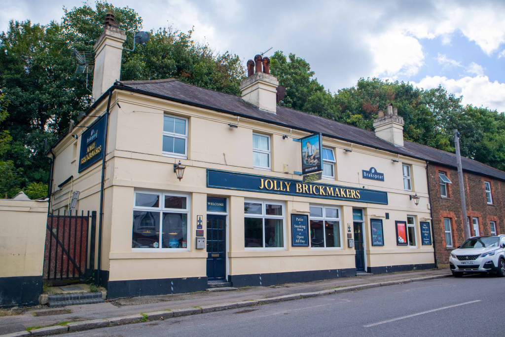 SURREY - WET-LED PUB IN RESIDENTIAL AREA - Buy or Sell a UK Business ...