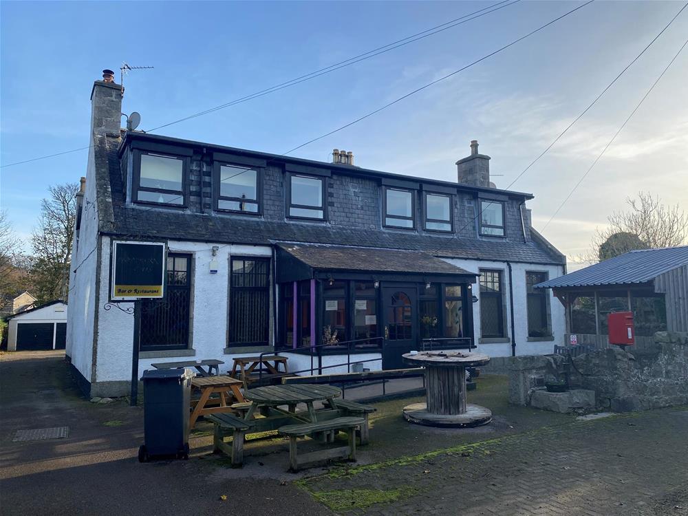 Public Bar/Restaurant, letting rooms and development opportunity ...