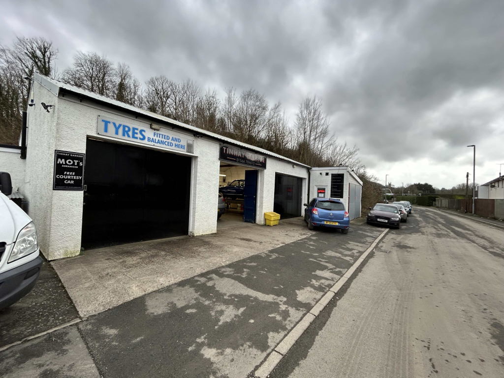 256 MOT Garages for Sale from Daltons Business