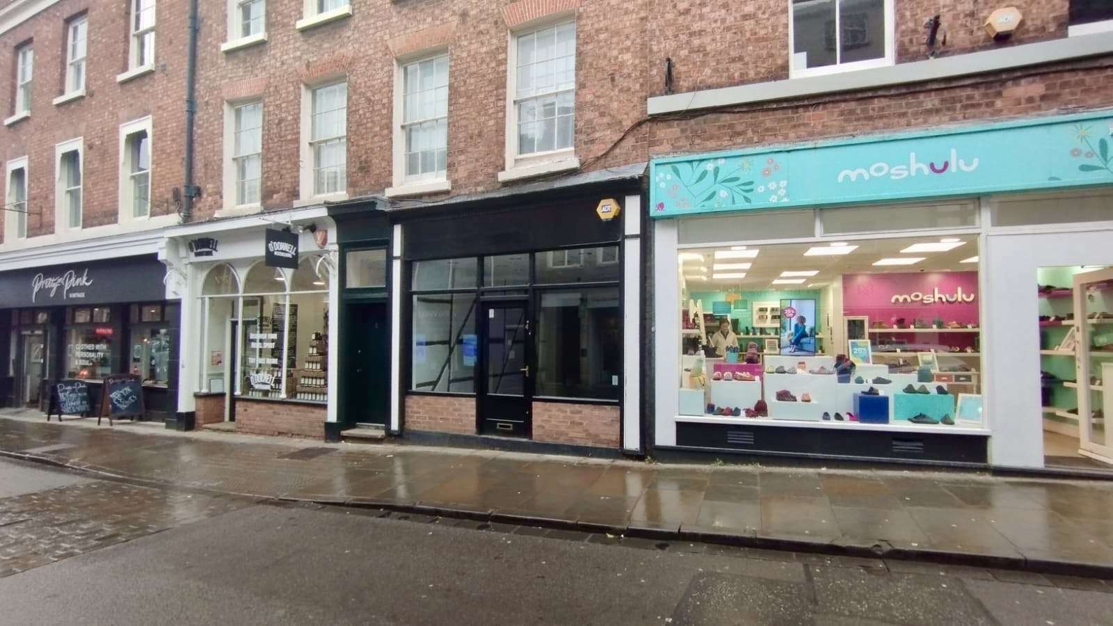 An attractive character ground floor lock-up shop unit, benefitting ...