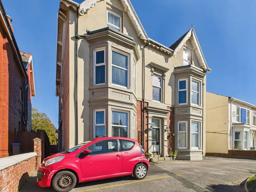 Detached Self Contained Apartment Block - Buy or Sell a UK Business ...