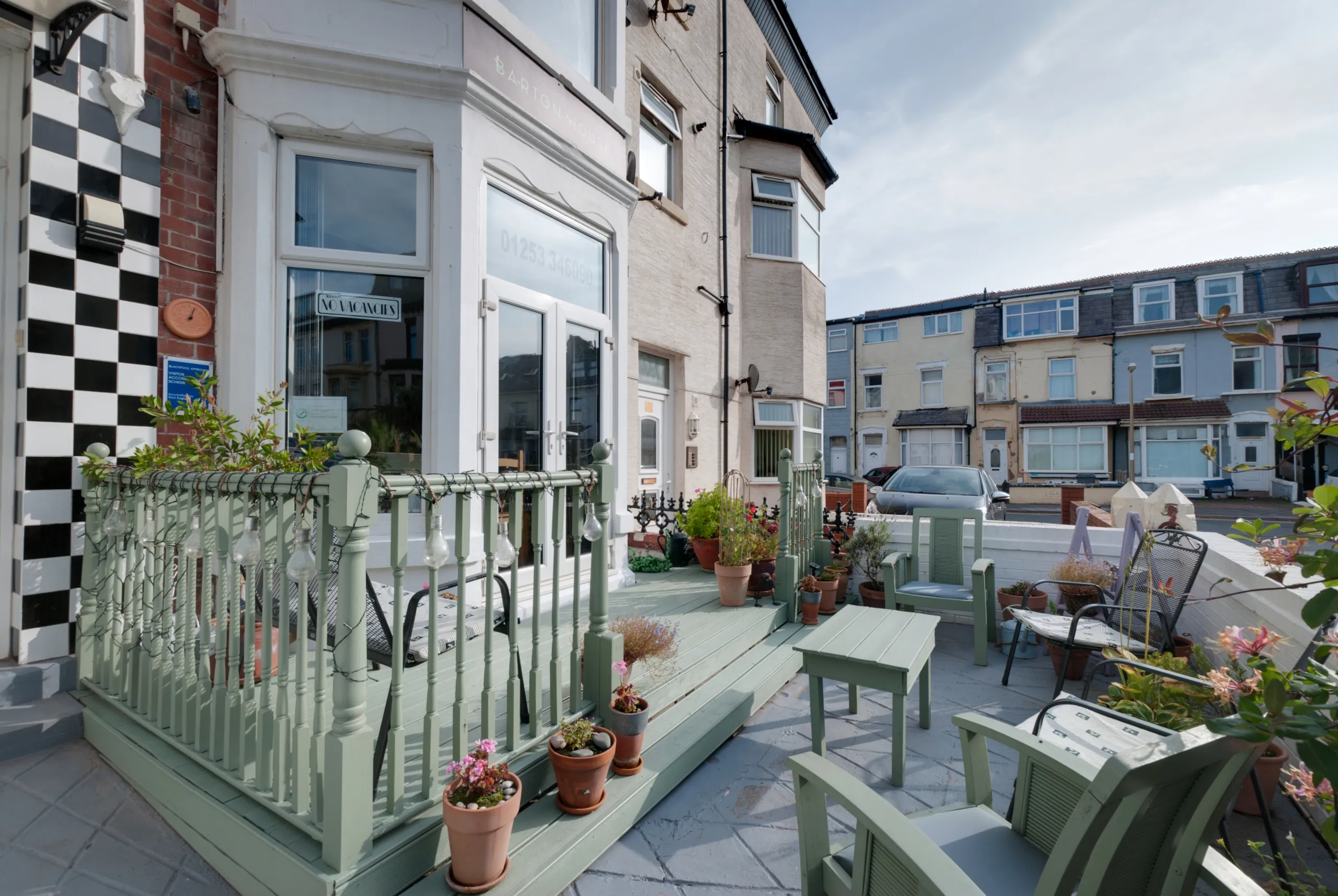 Freehold 6 Bedroomed Guest House in Blackpool - All rooms ensuite - Buy ...